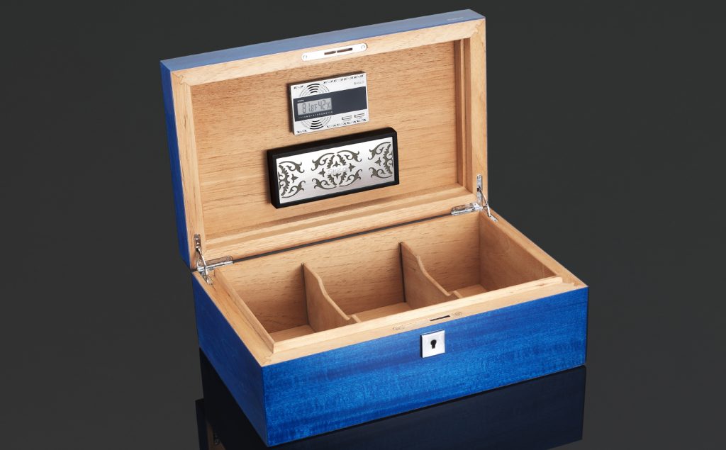Siglo 75-Stick Humidor Cobalt Blue